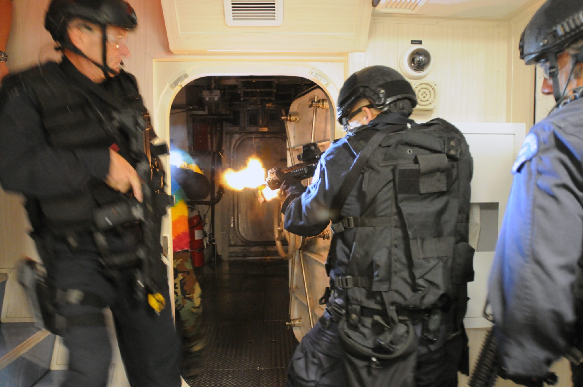 SBT 12 and L.A. SWAT practice VBSS ops San Diego • Spotter Up