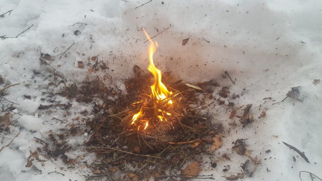 Basic Survival: Arctic Firestarting • Spotter Up