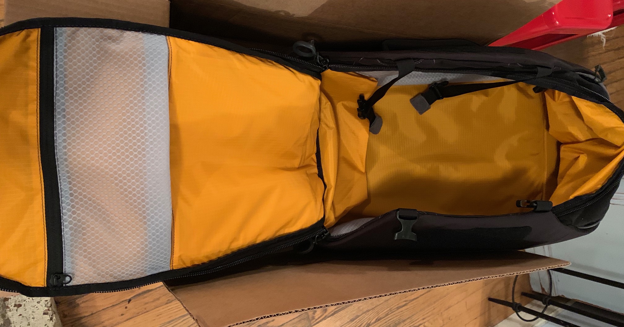 Vanquest 46 Skycap Duffel Backpack • Spotter Up