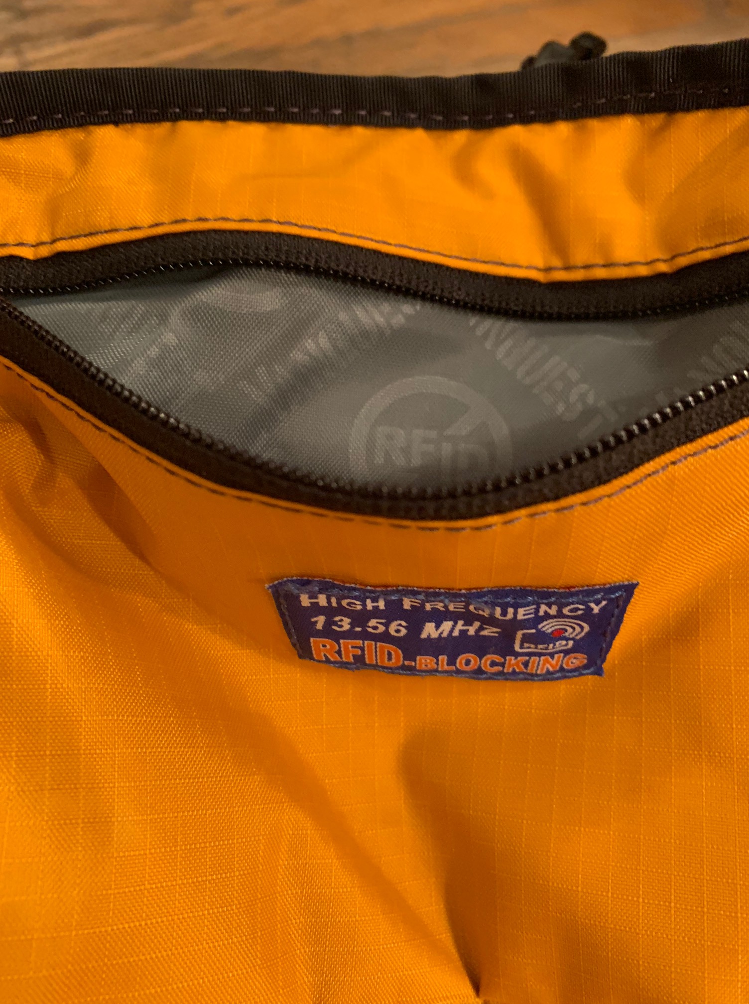 Vanquest 46 Skycap Duffel Backpack • Spotter Up