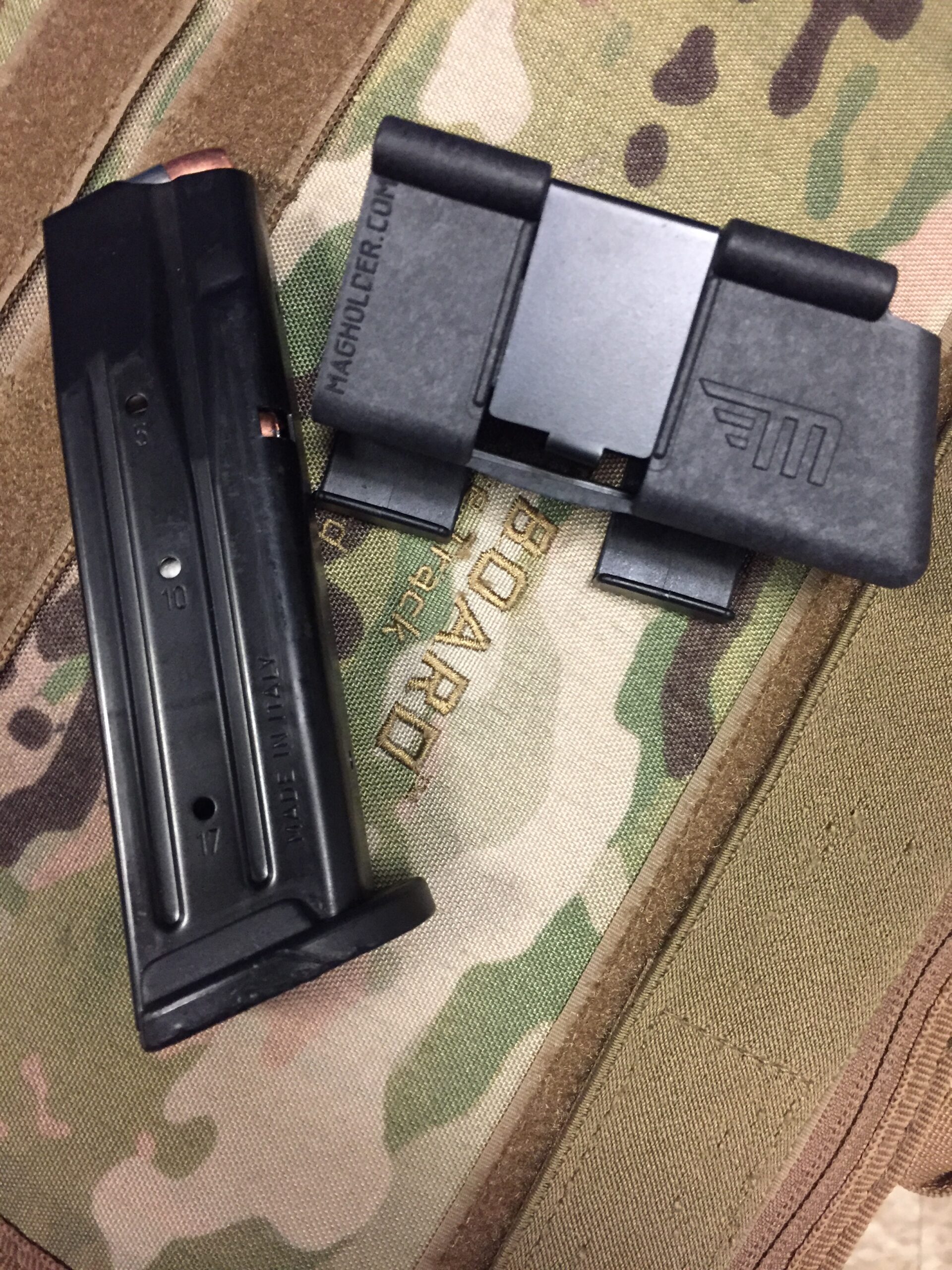 Magholder horizontal magazine carrier • Spotter Up