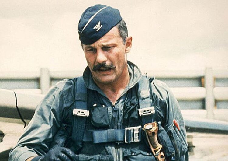 The History of Moustaches and Why Soldiers Sometimes Defy Regulations ...