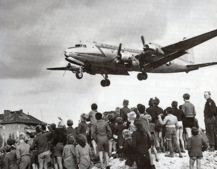 The Gehlen Organization: Controversial Postwar German Intelligence ...