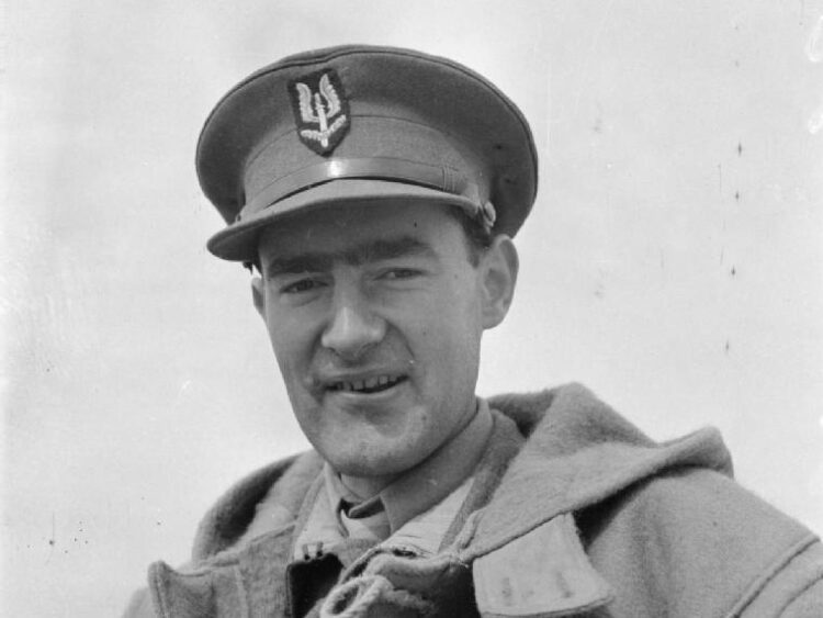 Bill Stirling and the 2nd SAS • Spotter Up