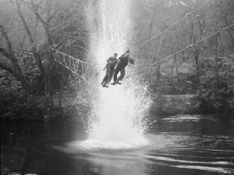 The British Commandos: Elite Warriors of World War II • Spotter Up