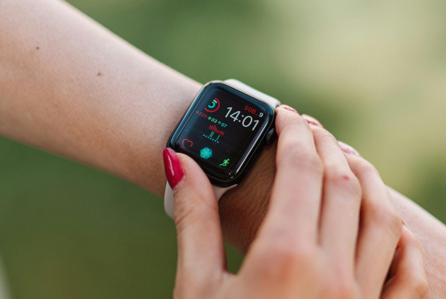 The Security Risks of Smartwatches • Spotter Up