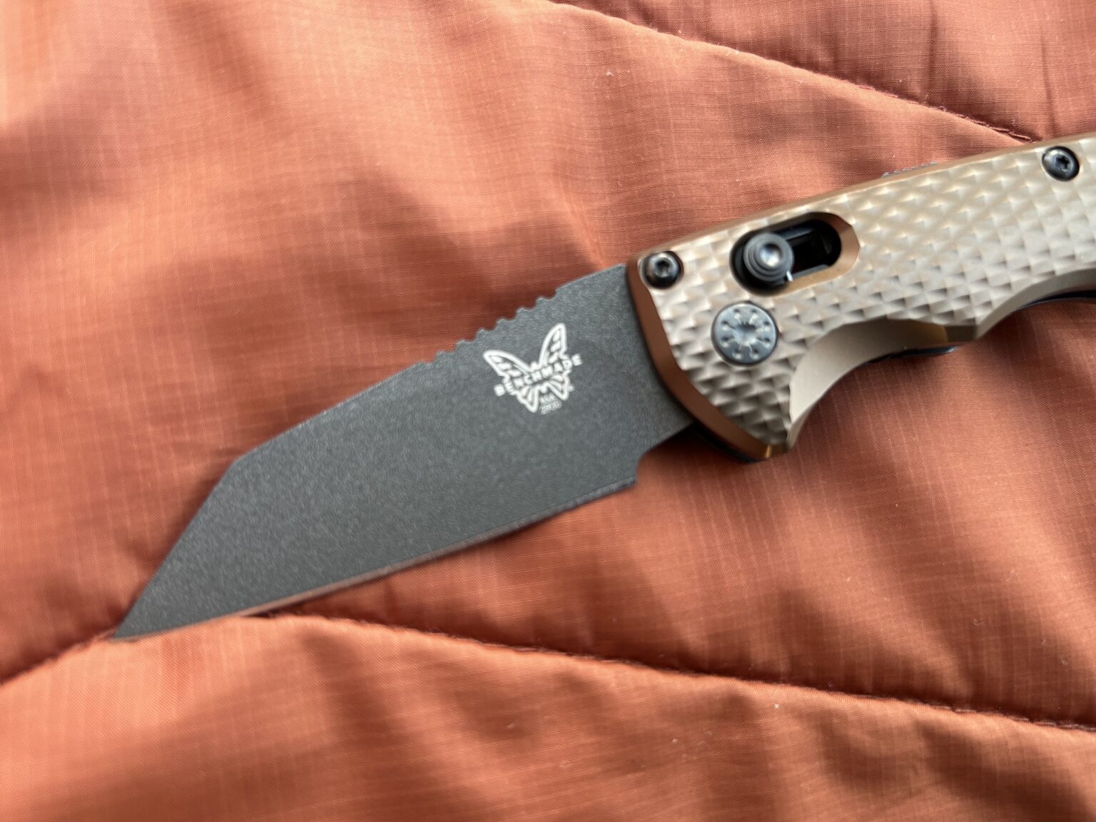 Benchmade Auto Immunity and Full Immunity Knife Review great for ...